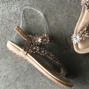 Verano Rio | Shoes | Veranorio Camel Flower Rhinestone Comfort Sandal ...